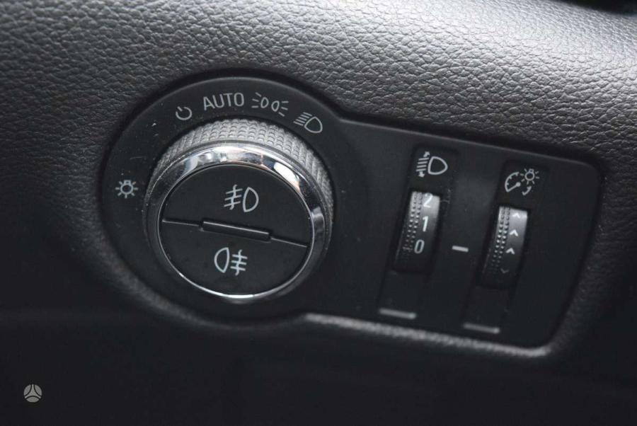 Pelēks Opel Astra 2013 Viļņa, ar dzinēja tilpumu 1.96 L un nobraukumu 278 tūkst. km par 4000 €, foto 21 vietnē AUTOMOTO.COM.LV