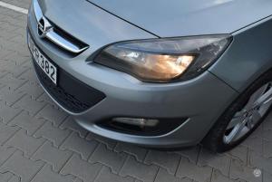 Pelēks Opel Astra 2013 Viļņa, ar dzinēja tilpumu 1.96 L un nobraukumu 278 tūkst. km par 4000 €, foto 24 vietnē AUTOMOTO.COM.LV