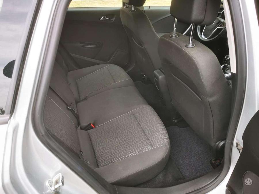 Pelēks Opel Astra 2013 Klaipėda, ar dzinēja tilpumu 1.69 L un nobraukumu 223 tūkst. km par 3780 €, foto 20 vietnē AUTOMOTO.COM.LV