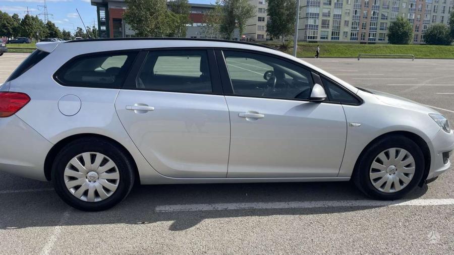 Pelēks Opel Astra 2013 Šauļi, ar dzinēja tilpumu 1.69 L un nobraukumu 238 tūkst. km par 3450 €, foto 5 vietnē AUTOMOTO.COM.LV