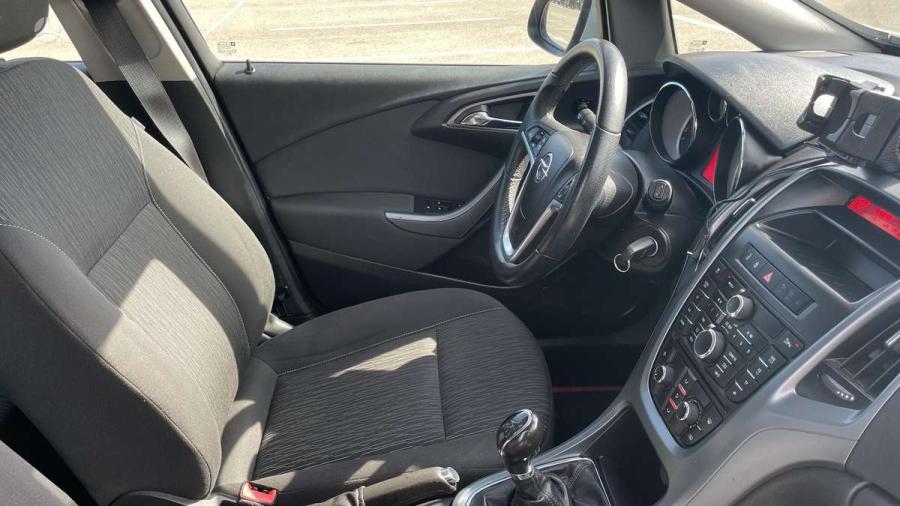 Pelēks Opel Astra 2013 Šauļi, ar dzinēja tilpumu 1.69 L un nobraukumu 238 tūkst. km par 3450 €, foto 13 vietnē AUTOMOTO.COM.LV