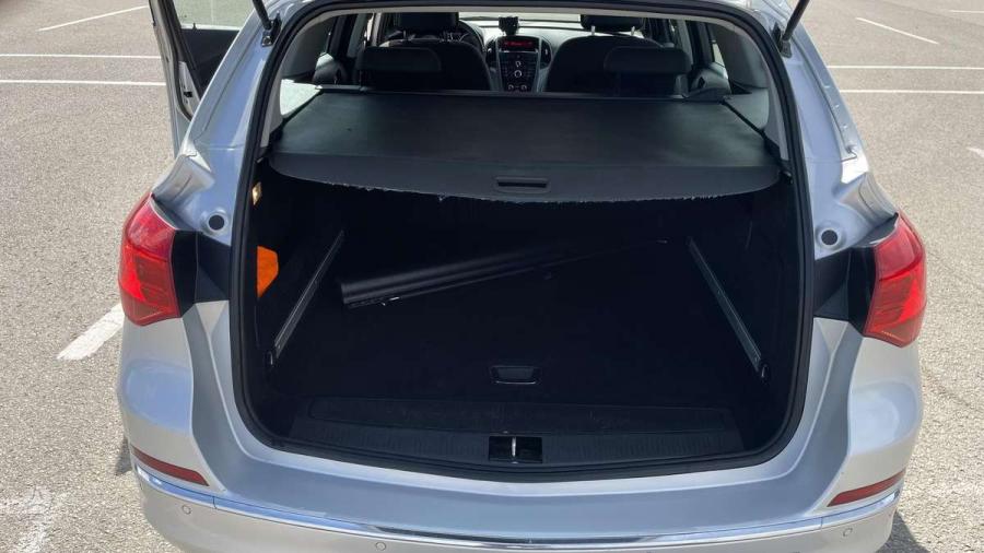 Pelēks Opel Astra 2013 Šauļi, ar dzinēja tilpumu 1.69 L un nobraukumu 238 tūkst. km par 3450 €, foto 17 vietnē AUTOMOTO.COM.LV