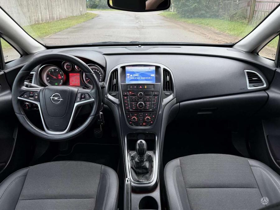 Pelēks Opel Astra 2013 Kėdainiai, ar dzinēja tilpumu 1.69 L un nobraukumu 270 tūkst. km par 2450 €, foto 21 vietnē AUTOMOTO.COM.LV