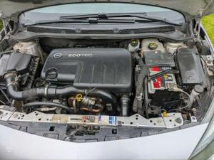 Grey Opel Astra 2013 in Kaunas, with an engine capacity of 1.69 L and mileage of 261 thousand km for 2150 €, photo 9 on AUTOMOTO.COM.LV