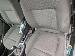 Grey Opel Astra 2013 in Kaunas, with an engine capacity of 1.69 L and mileage of 261 thousand km for 2150 €, photo 11 on AUTOMOTO.COM.LV