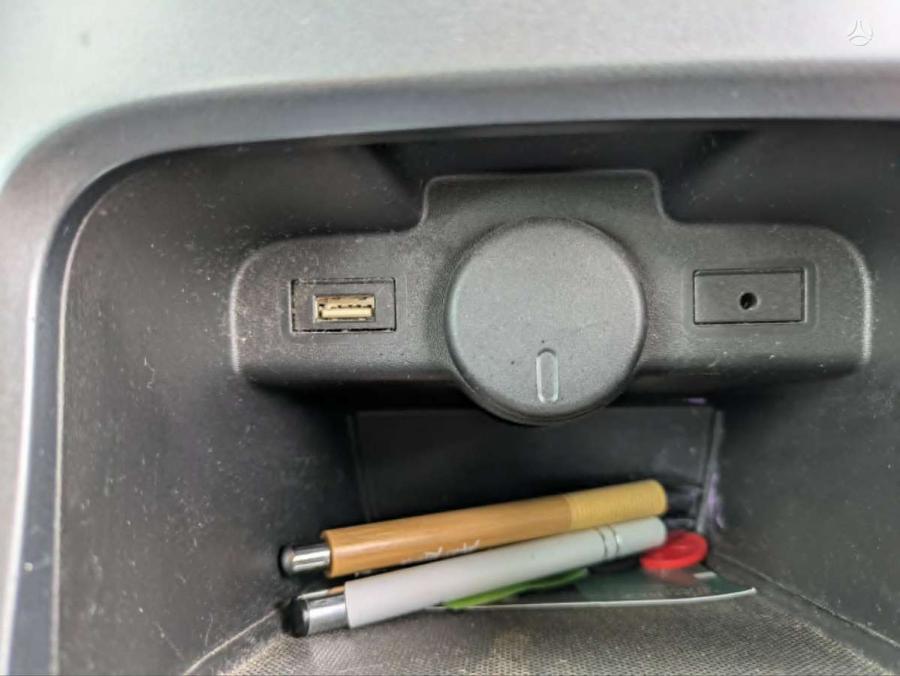 Grey Opel Astra 2013 in Kaunas, with an engine capacity of 1.69 L and mileage of 261 thousand km for 2150 €, photo 16 on AUTOMOTO.COM.LV