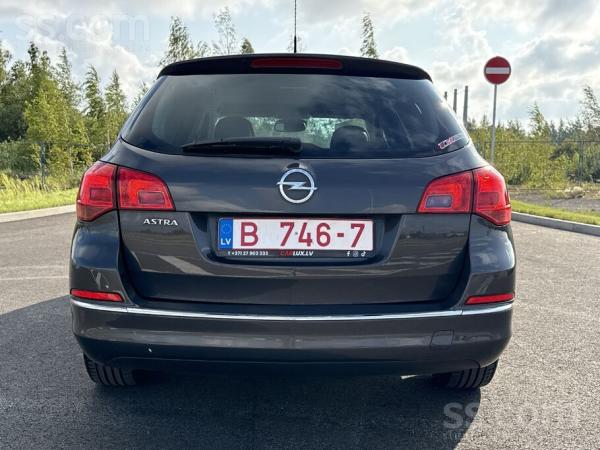 Grey Opel Astra 2013 in Liepaja, with an engine capacity of 1.40 L and mileage of 207 thousand km for 5200 €, photo 9 on AUTOMOTO.COM.LV