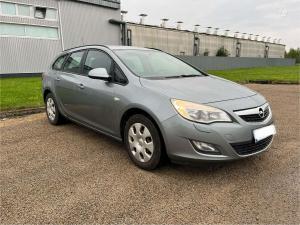 Pelēks Opel Astra 2013 Tauragė, ar dzinēja tilpumu 1.40 L un nobraukumu 270 tūkst. km par 2400 €, foto 4 vietnē AUTOMOTO.COM.LV