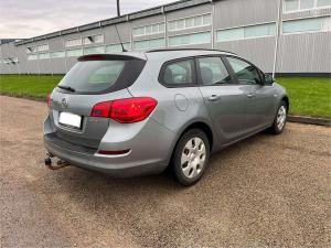 Pelēks Opel Astra 2013 Tauragė, ar dzinēja tilpumu 1.40 L un nobraukumu 270 tūkst. km par 2400 €, foto 5 vietnē AUTOMOTO.COM.LV