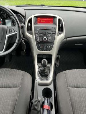 Pelēks Opel Astra 2013 Tauragė, ar dzinēja tilpumu 1.40 L un nobraukumu 270 tūkst. km par 2400 €, foto 14 vietnē AUTOMOTO.COM.LV