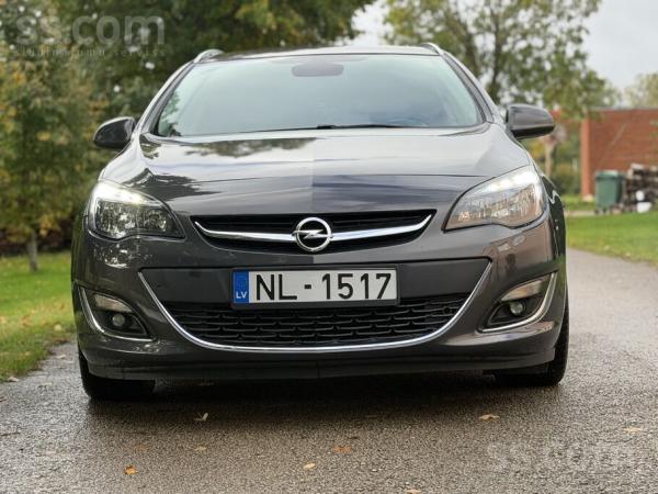 Pelēks Opel Astra 2013 Rēzekne, ar dzinēja tilpumu 1.70 L un nobraukumu 376 tūkst. km par 3850 €, foto 4 vietnē AUTOMOTO.COM.LV