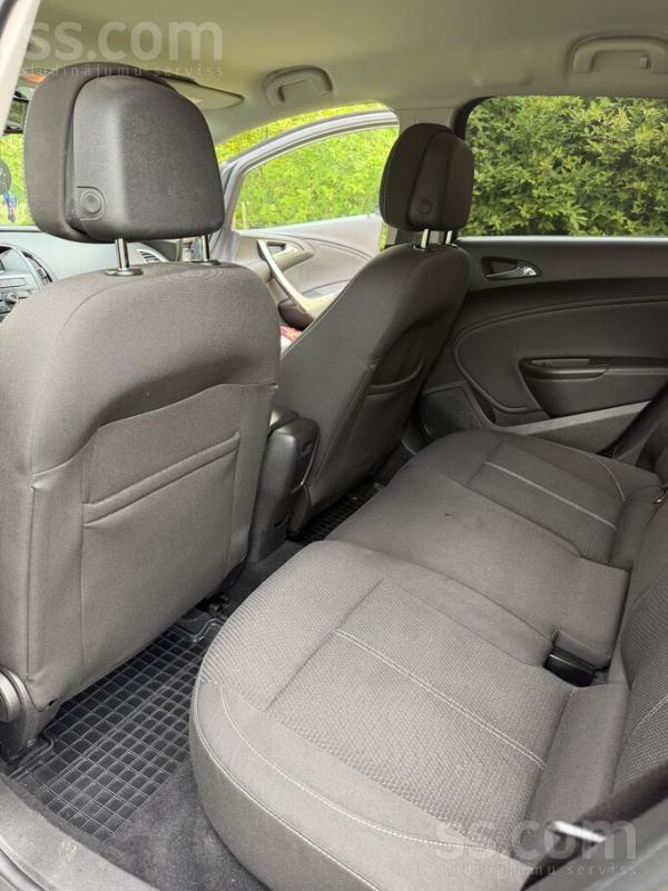 Pelēks Opel Astra 2013 Rēzekne, ar dzinēja tilpumu 1.70 L un nobraukumu 376 tūkst. km par 3850 €, foto 11 vietnē AUTOMOTO.COM.LV
