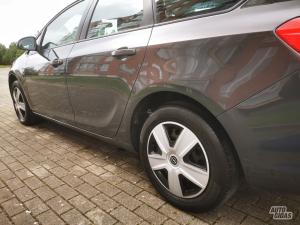 Grey Opel Astra 2013 in Klaipeda, with an engine capacity of 1.70 L and mileage of 171 thousand km for 3390 €, photo 10 on AUTOMOTO.COM.LV
