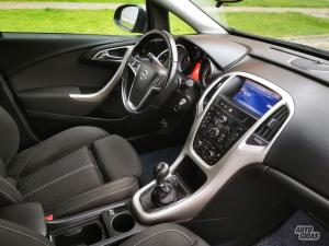 Grey Opel Astra 2013 in Klaipeda, with an engine capacity of 1.70 L and mileage of 171 thousand km for 3390 €, photo 19 on AUTOMOTO.COM.LV