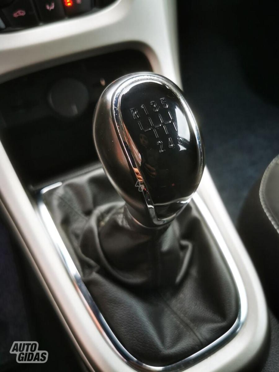 Grey Opel Astra 2013 in Klaipeda, with an engine capacity of 1.70 L and mileage of 171 thousand km for 3390 €, photo 24 on AUTOMOTO.COM.LV