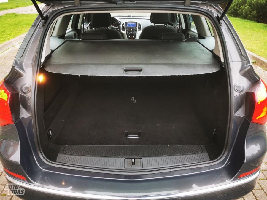 Grey Opel Astra 2013 in Klaipeda, with an engine capacity of 1.70 L and mileage of 171 thousand km for 3390 €, photo 29 on AUTOMOTO.COM.LV