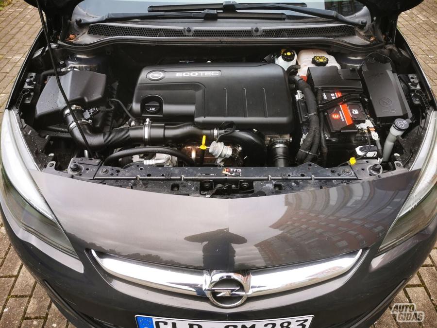 Grey Opel Astra 2013 in Klaipeda, with an engine capacity of 1.70 L and mileage of 171 thousand km for 3390 €, photo 33 on AUTOMOTO.COM.LV