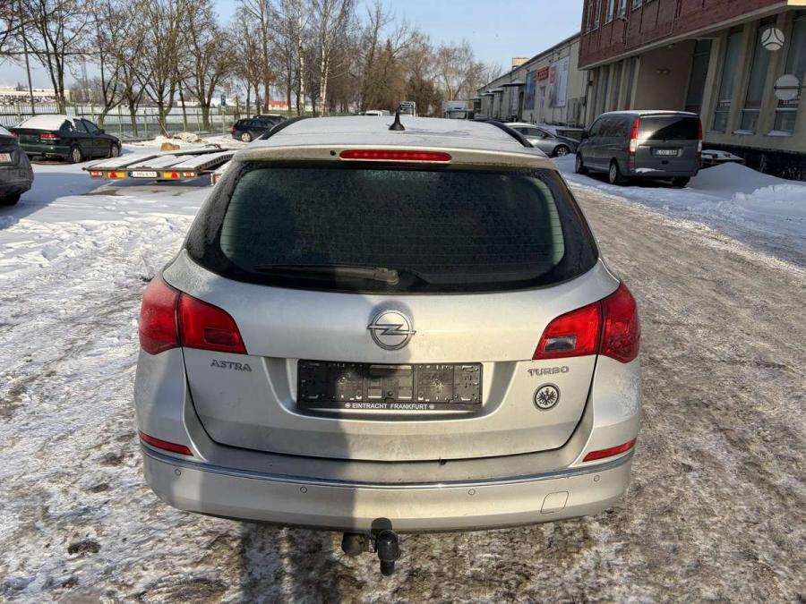 Pelēks Opel Astra 2014 Marijampole, ar dzinēja tilpumu 1.36 L un nobraukumu 172 tūkst. km par 3800 €, foto 5 vietnē AUTOMOTO.COM.LV