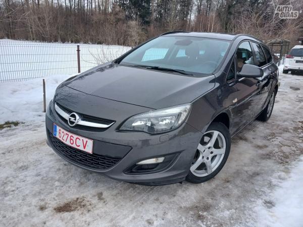 Grey Opel Astra 2014 in Sakiai, with an engine capacity of 1.60 L and mileage of 328 thousand km for 2800 €, photo 1 on AUTOMOTO.COM.LV