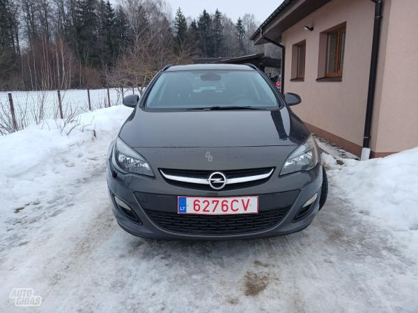 Grey Opel Astra 2014 in Sakiai, with an engine capacity of 1.60 L and mileage of 328 thousand km for 2800 €, photo 3 on AUTOMOTO.COM.LV