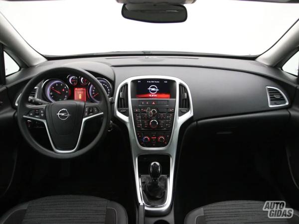 Pelēks Opel Astra 2014 Viļņa, ar dzinēja tilpumu 1.60 L un nobraukumu 114 tūkst. km par 5899 €, foto 2 vietnē AUTOMOTO.COM.LV