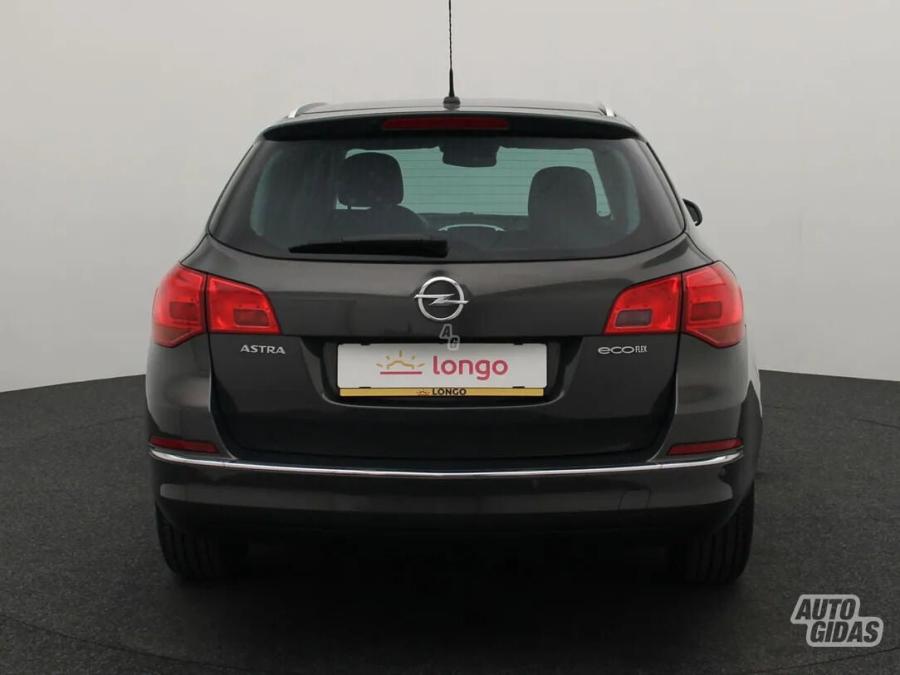 Grey Opel Astra 2014 in Vilnius, with an engine capacity of 1.60 L and mileage of 114 thousand km for 5899 €, photo 6 on AUTOMOTO.COM.LV