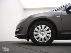 Grey Opel Astra 2014 in Vilnius, with an engine capacity of 1.60 L and mileage of 114 thousand km for 5899 €, photo 28 on AUTOMOTO.COM.LV