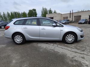 Grey Opel Astra 2014 in Pakruojis, with an engine capacity of 1.70 L and mileage of 203 thousand km for 3900 €, photo 5 on AUTOMOTO.COM.LV