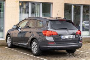 Pelēks Opel Astra 2014 Jelgava, ar dzinēja tilpumu 1.70 L un nobraukumu 248 tūkst. km par 4890 €, foto 4 vietnē AUTOMOTO.COM.LV