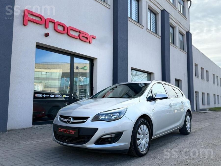 Grey Opel Astra 2014 in Riga, with an engine capacity of 1.60 L and mileage of 262 thousand km for 3600 €, photo 1 on AUTOMOTO.COM.LV