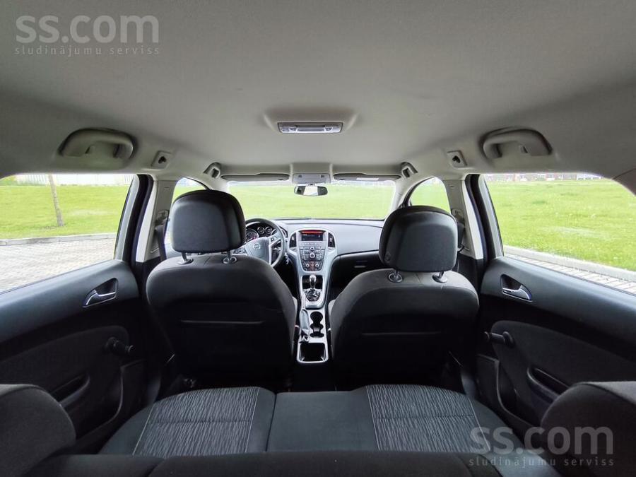 Pelēks Opel Astra 2014 Jēkabpils, ar dzinēja tilpumu 1.70 L un nobraukumu 309 tūkst. km par 2100 €, foto 13 vietnē AUTOMOTO.COM.LV
