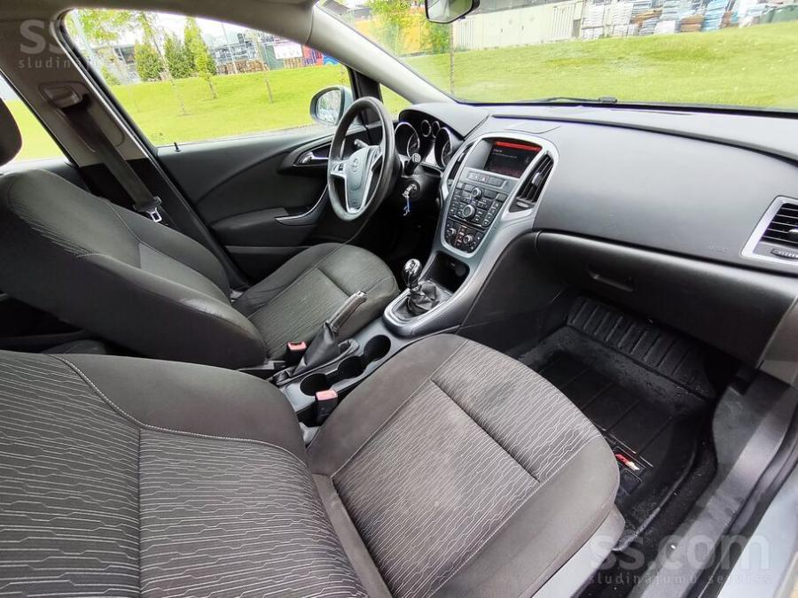 Pelēks Opel Astra 2014 Jēkabpils, ar dzinēja tilpumu 1.70 L un nobraukumu 309 tūkst. km par 2100 €, foto 15 vietnē AUTOMOTO.COM.LV