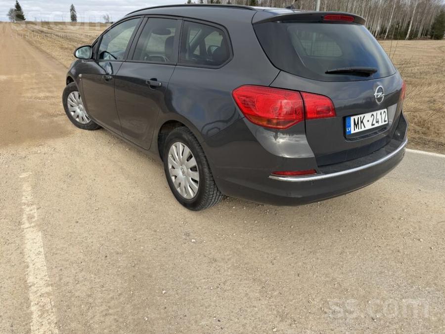 Pelēks Opel Astra 2014 Gulbene, ar dzinēja tilpumu 1.70 L un nobraukumu 300 tūkst. km par 3400 €, foto 5 vietnē AUTOMOTO.COM.LV