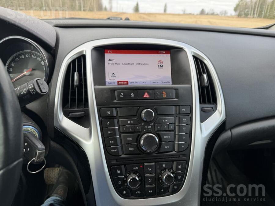 Pelēks Opel Astra 2014 Gulbene, ar dzinēja tilpumu 1.70 L un nobraukumu 300 tūkst. km par 3400 €, foto 8 vietnē AUTOMOTO.COM.LV