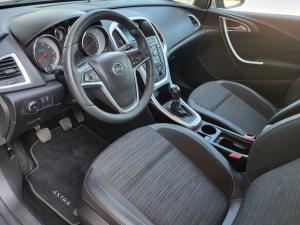 Pelēks Opel Astra 2014 Rīga, ar dzinēja tilpumu 1.70 L un nobraukumu 248 tūkst. km par 4990 €, foto 3 vietnē AUTOMOTO.COM.LV