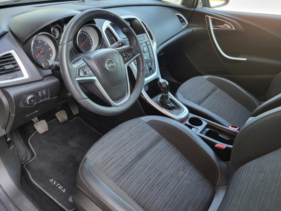 Pelēks Opel Astra 2014 Rīga, ar dzinēja tilpumu 1.70 L un nobraukumu 248 tūkst. km par 4990 €, foto 3 vietnē AUTOMOTO.COM.LV
