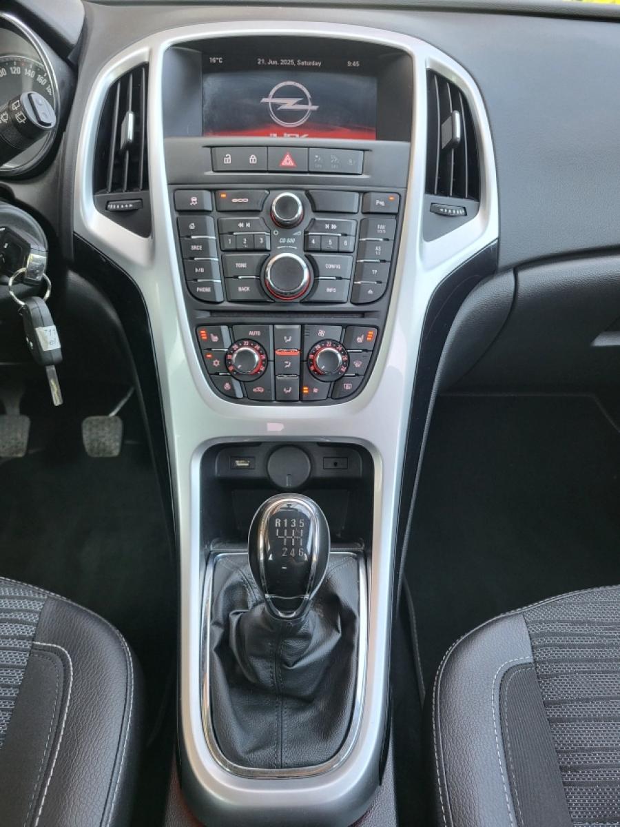 Pelēks Opel Astra 2014 Rīga, ar dzinēja tilpumu 1.70 L un nobraukumu 248 tūkst. km par 4990 €, foto 12 vietnē AUTOMOTO.COM.LV