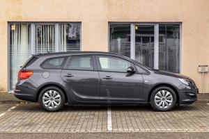 Pelēks Opel Astra 2014 Rīga, ar dzinēja tilpumu 1.70 L un nobraukumu 248 tūkst. km par 4990 €, foto 20 vietnē AUTOMOTO.COM.LV