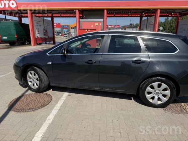 Pelēks Opel Astra 2014 Rīga, ar dzinēja tilpumu 1.60 L un nobraukumu 304 tūkst. km par 2150 €, foto 3 vietnē AUTOMOTO.COM.LV