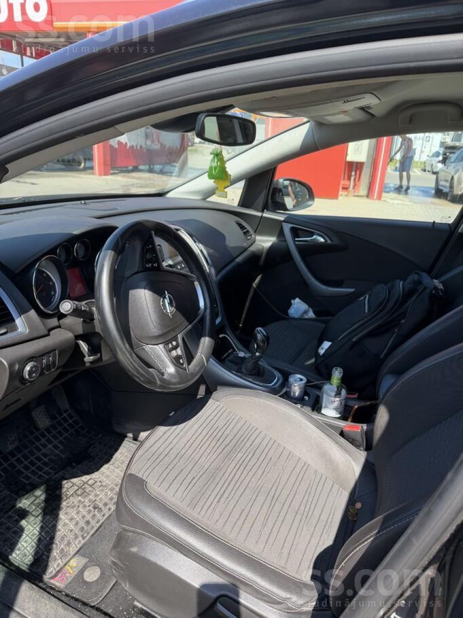 Pelēks Opel Astra 2014 Rīga, ar dzinēja tilpumu 1.60 L un nobraukumu 304 tūkst. km par 2150 €, foto 9 vietnē AUTOMOTO.COM.LV