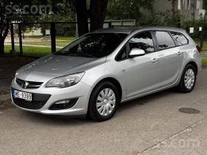 Grey Opel Astra 2014 in Riga, with an engine capacity of 1.60 L and mileage of 262 thousand km for 3400 €, photo 6 on AUTOMOTO.COM.LV