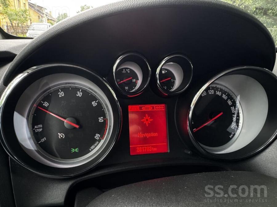 Grey Opel Astra 2014 in Riga, with an engine capacity of 1.60 L and mileage of 262 thousand km for 3400 €, photo 14 on AUTOMOTO.COM.LV