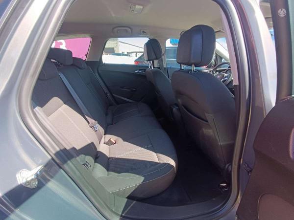 Grey Opel Astra 2014 in Kretinga, with an engine capacity of 1.60 L and mileage of 257 thousand km for 4250 €, photo 9 on AUTOMOTO.COM.LV