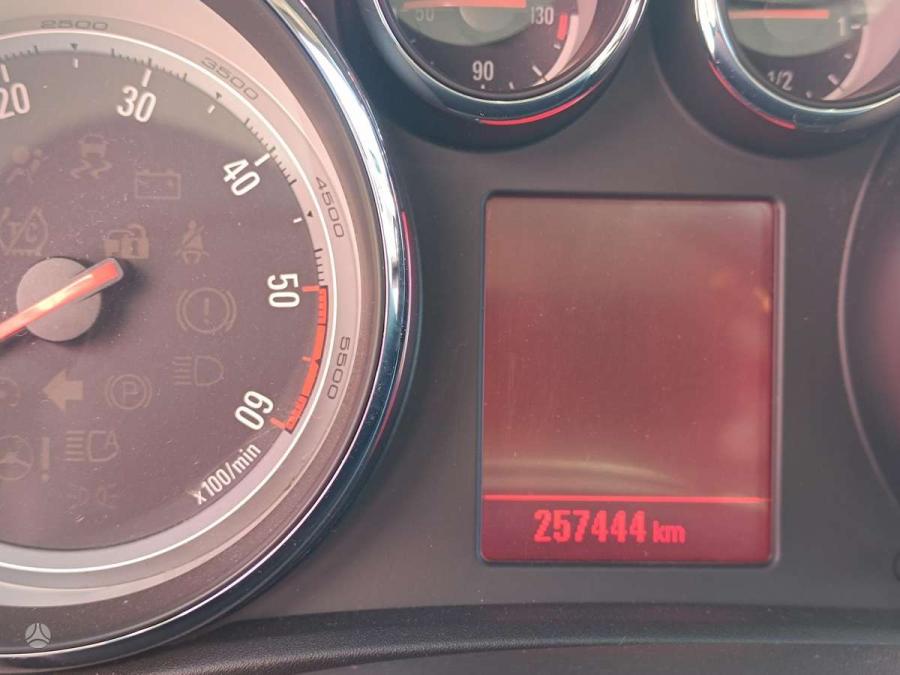 Pelēks Opel Astra 2014 Kretinga, ar dzinēja tilpumu 1.60 L un nobraukumu 257 tūkst. km par 4250 €, foto 13 vietnē AUTOMOTO.COM.LV