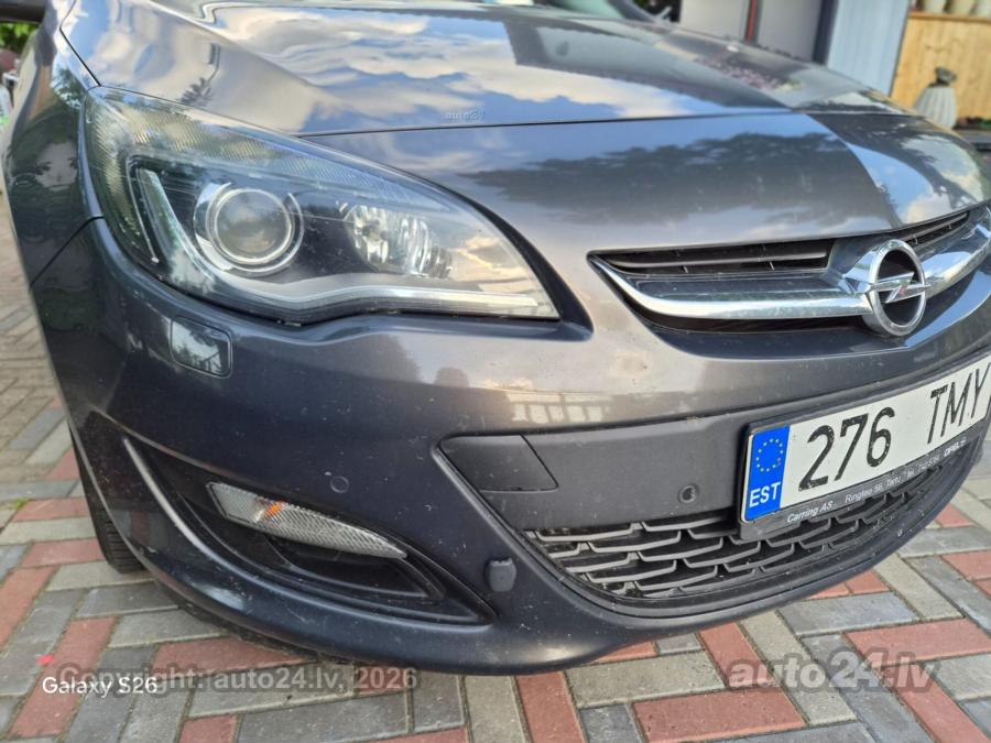 Grey Opel Astra 2014 in Tartu, with an engine capacity of 1.60 L and mileage of 268 thousand km for 4999 €, photo 7 on AUTOMOTO.COM.LV