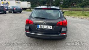 Pelēks Opel Astra 2014 Tallina, ar dzinēja tilpumu 1.70 L un nobraukumu 281 tūkst. km par 4180 €, foto 7 vietnē AUTOMOTO.COM.LV