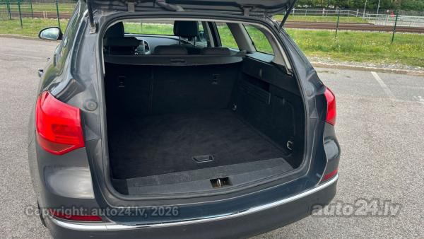 Grey Opel Astra 2014 in Tallinn, with an engine capacity of 1.70 L and mileage of 281 thousand km for 4180 €, photo 8 on AUTOMOTO.COM.LV