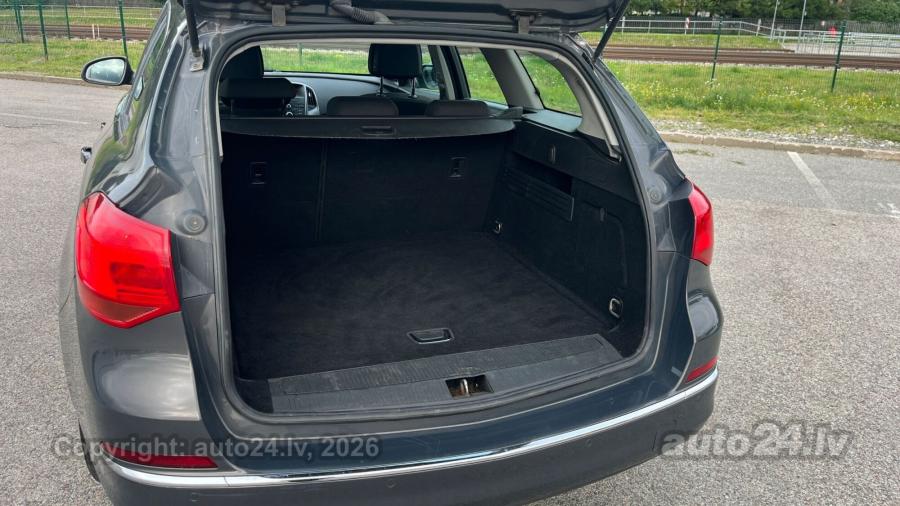 Pelēks Opel Astra 2014 Tallina, ar dzinēja tilpumu 1.70 L un nobraukumu 281 tūkst. km par 4180 €, foto 9 vietnē AUTOMOTO.COM.LV