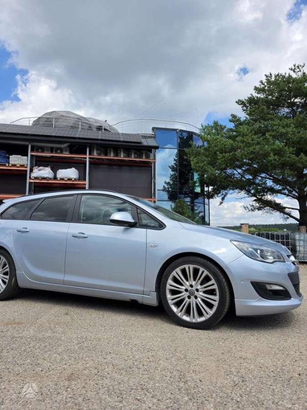 Pelēks Opel Astra 2014 Kauņa, ar dzinēja tilpumu 1.96 L un nobraukumu 289 tūkst. km par 5250 €, foto 2 vietnē AUTOMOTO.COM.LV