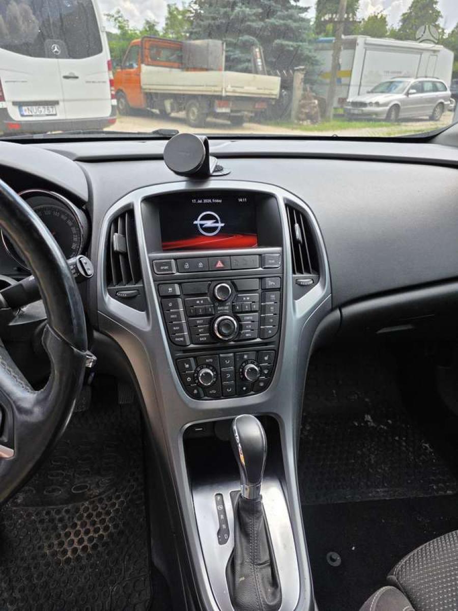 Pelēks Opel Astra 2014 Kauņa, ar dzinēja tilpumu 1.96 L un nobraukumu 289 tūkst. km par 5250 €, foto 6 vietnē AUTOMOTO.COM.LV